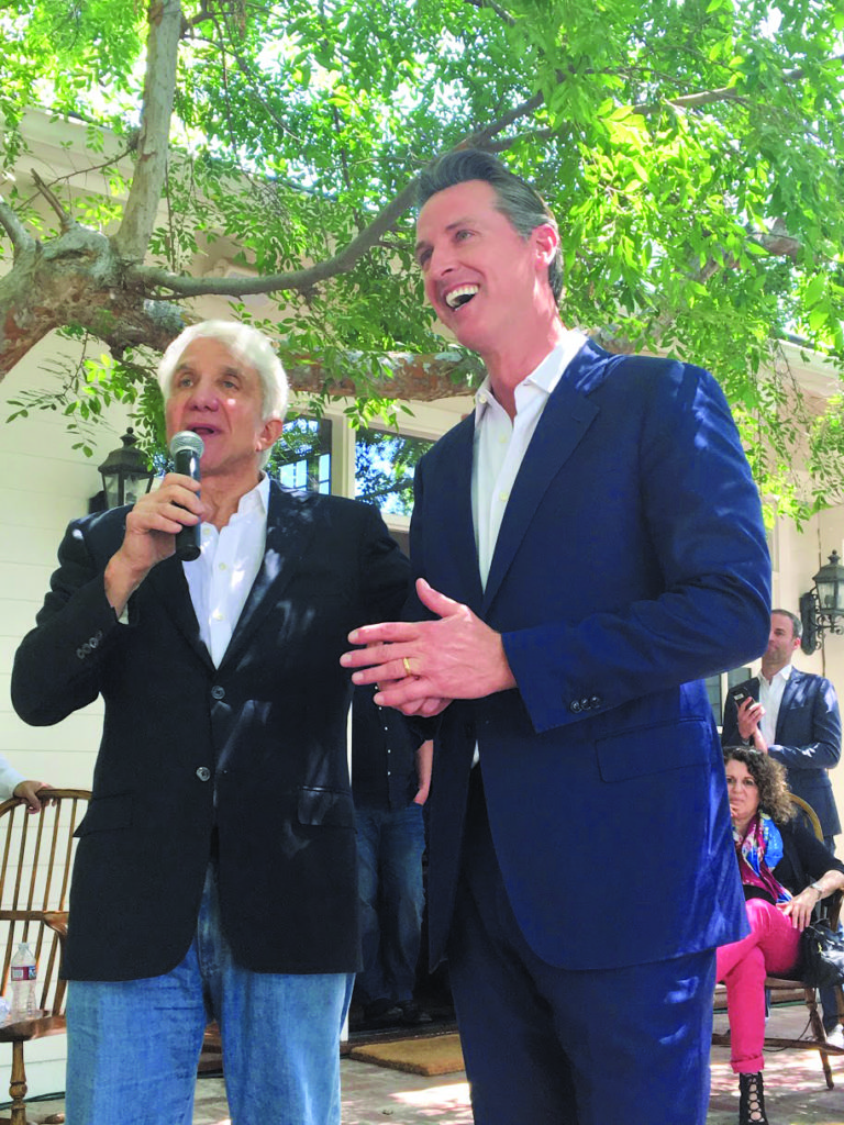 Gubernatorial Candidate Meets Brentwood Residents - WestsideToday